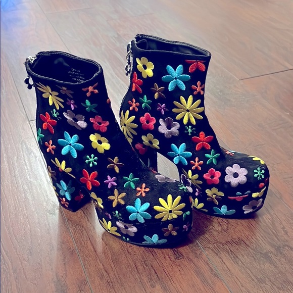 Current Mood | Shoes | Current Mood Black Floral Ankle Boots | Poshmark